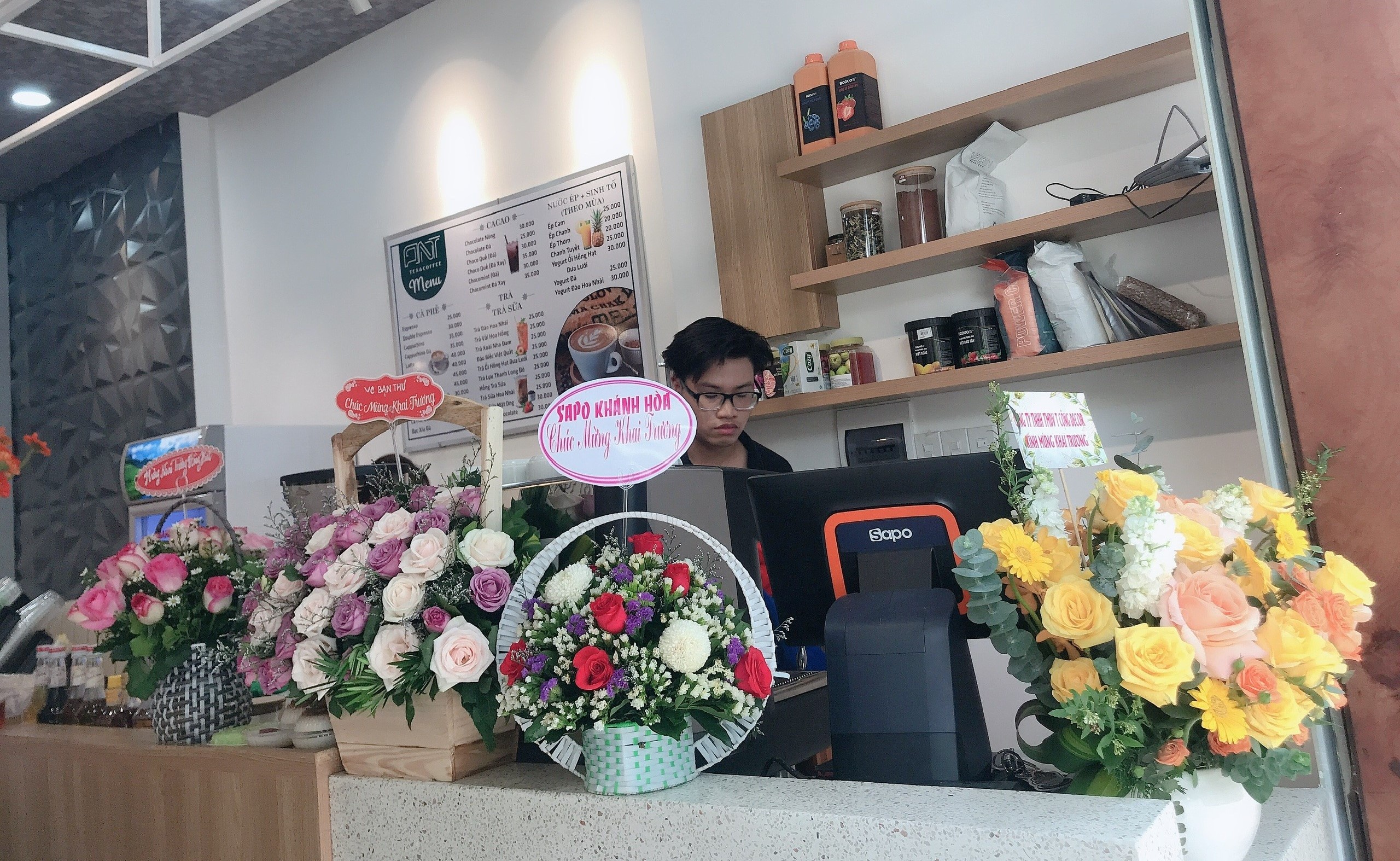 Ant Coffee - Sang trọng và thời thượng